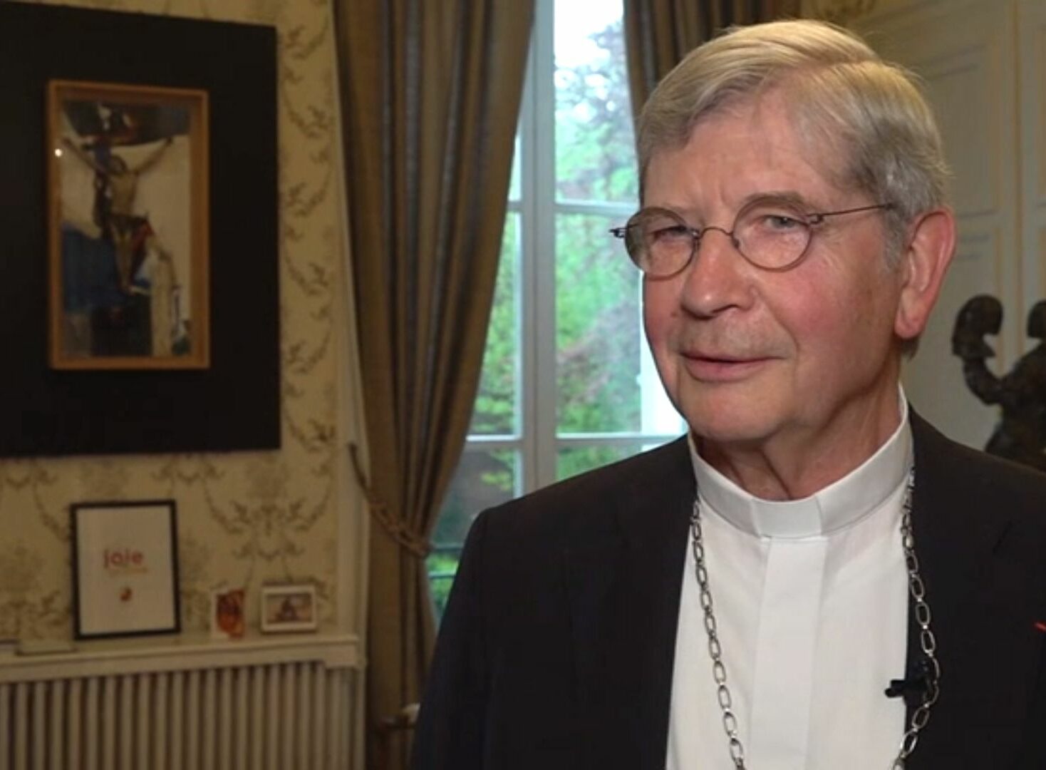 Novo Arcebispo de Paris assume função